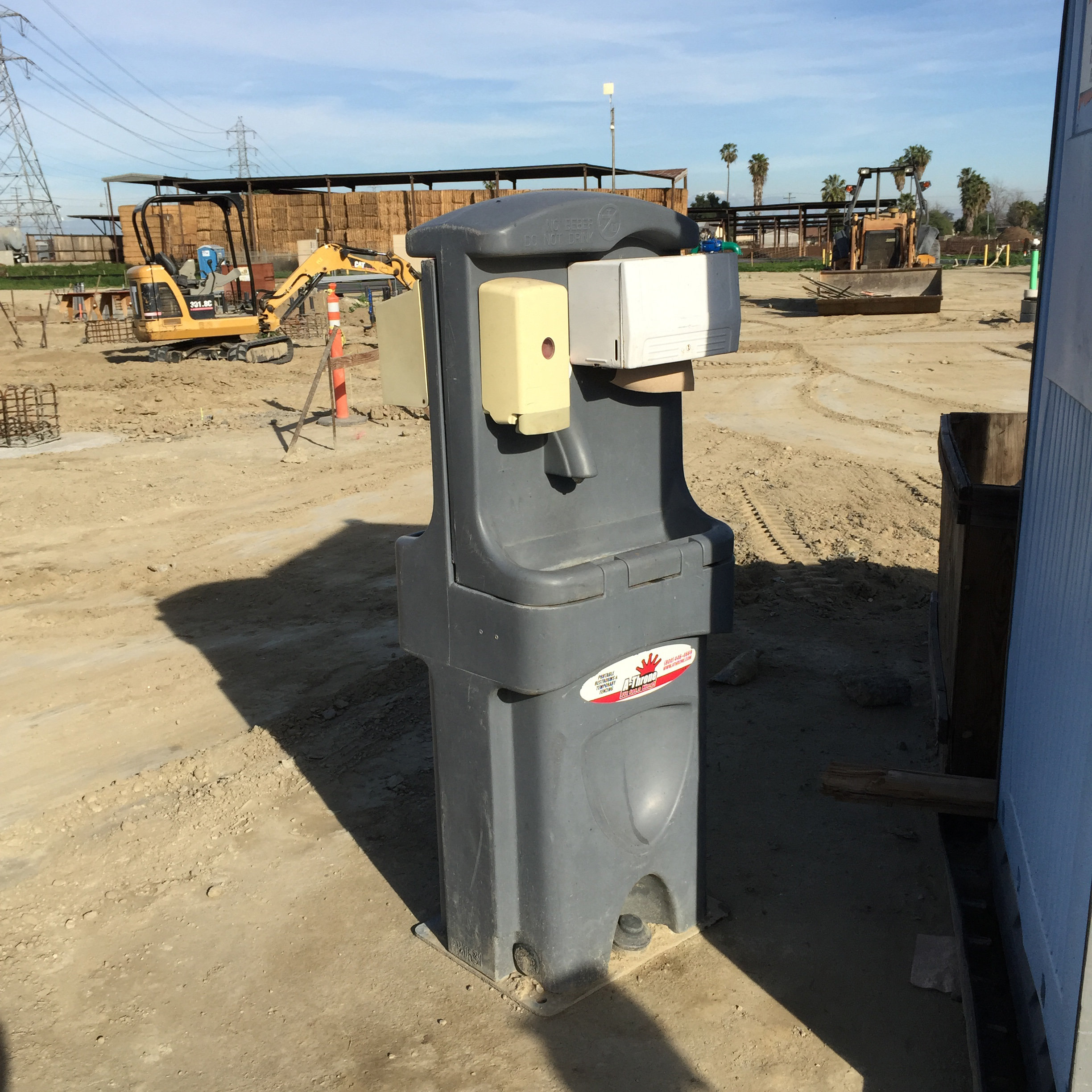 PORTABLE HAND WASH STATION | athrone