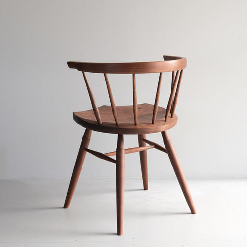 Crescent chair | mokkou-yamagen