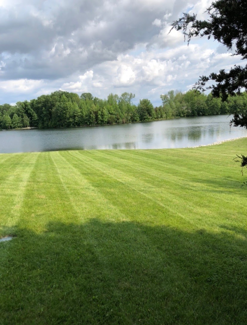 Lawn Mowing Columbus Indiana | Wilson Lawn Care Service