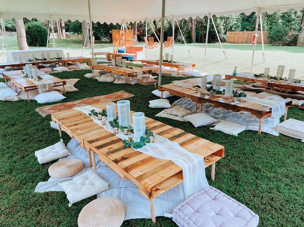 Low Pallet Picnic Table | bohoandmagnoliadecor