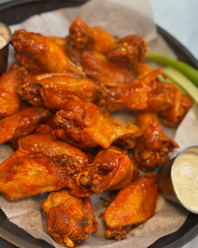 Bone In 10 pcs Chicken Wings | Primetime Sports Bar