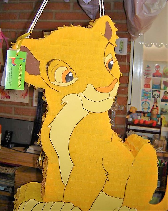 Simba | Piñatas Personalizadas | Las Piñatas de Martha