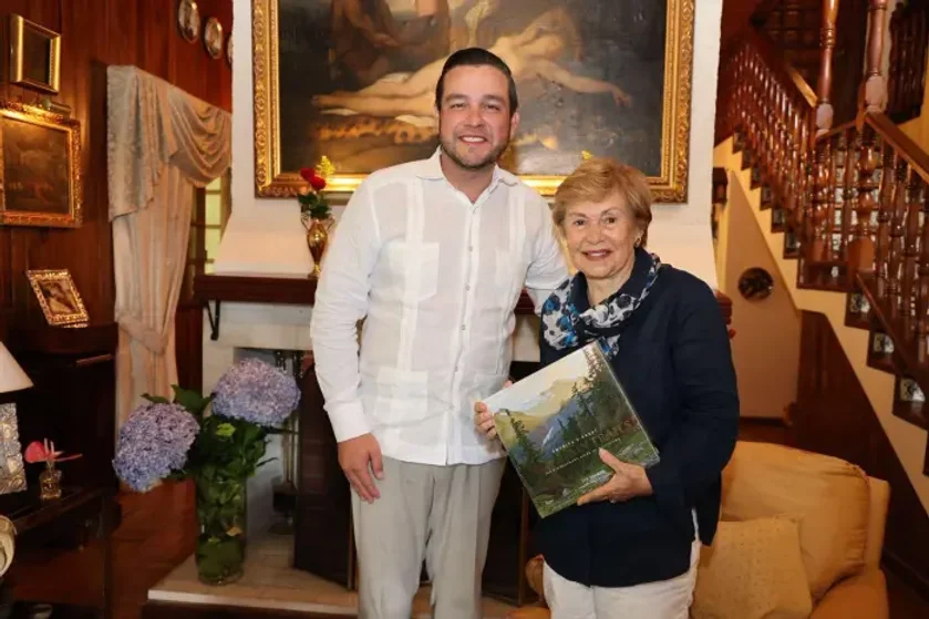 Embajador de EE.UU. Kevin Marino Cabrera sostiene encuentro con Mireya Moscoso en Boquete