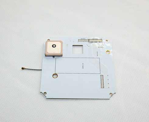 Cubesat GNSS Active Patch Antenna