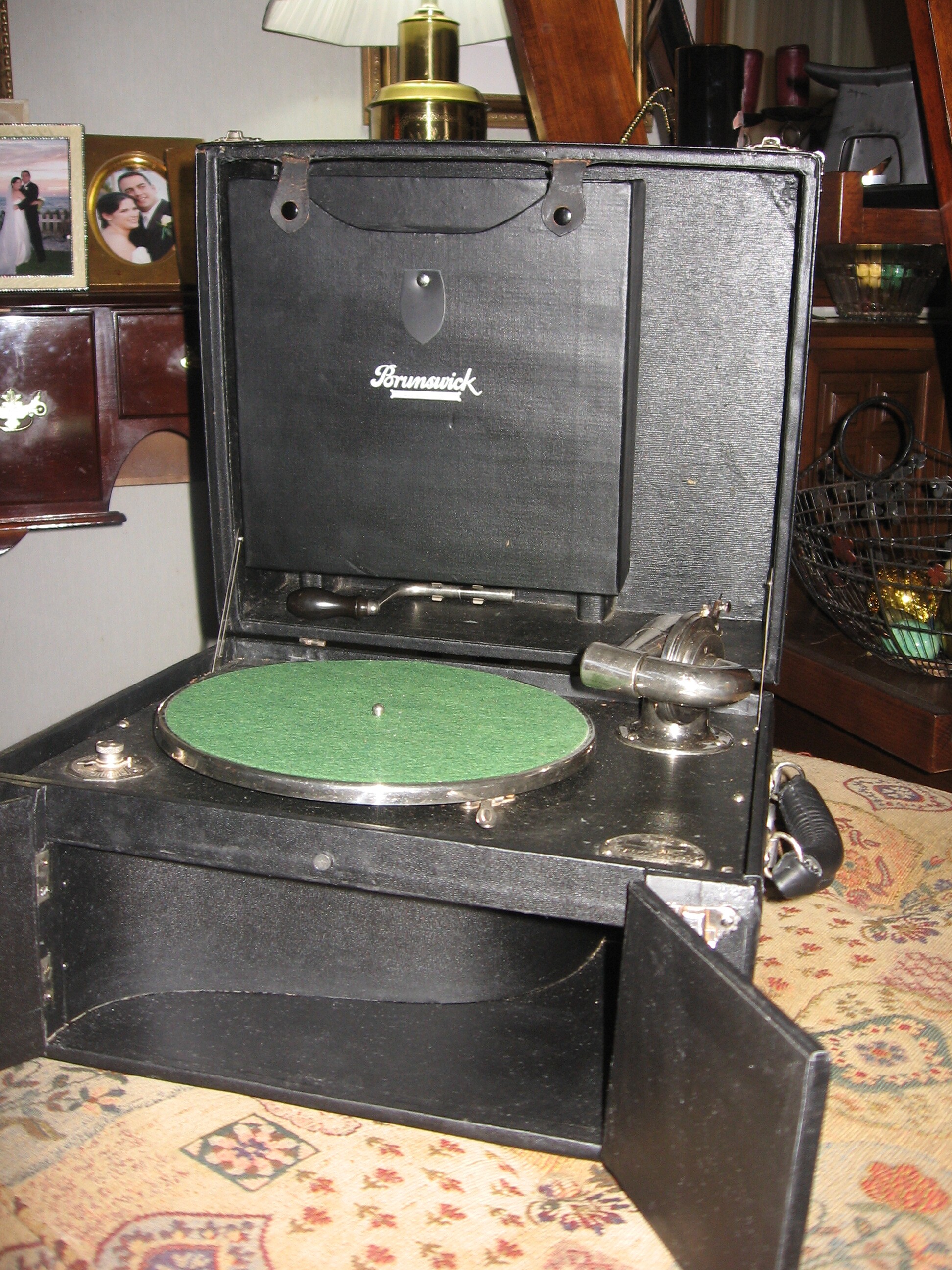 Brunswick Model 101 Phonograph
