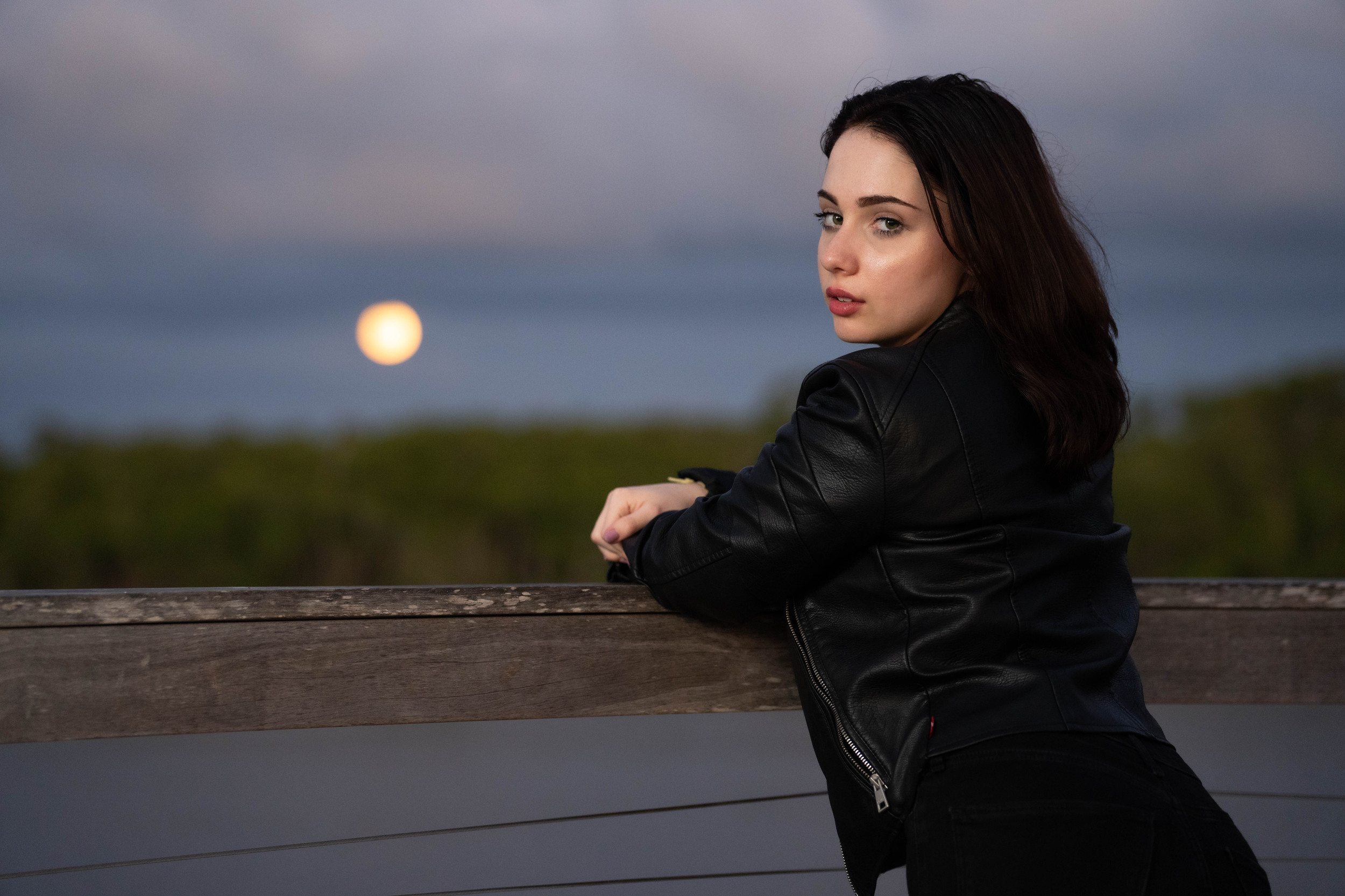 Actress & Artist | Arianna Joy