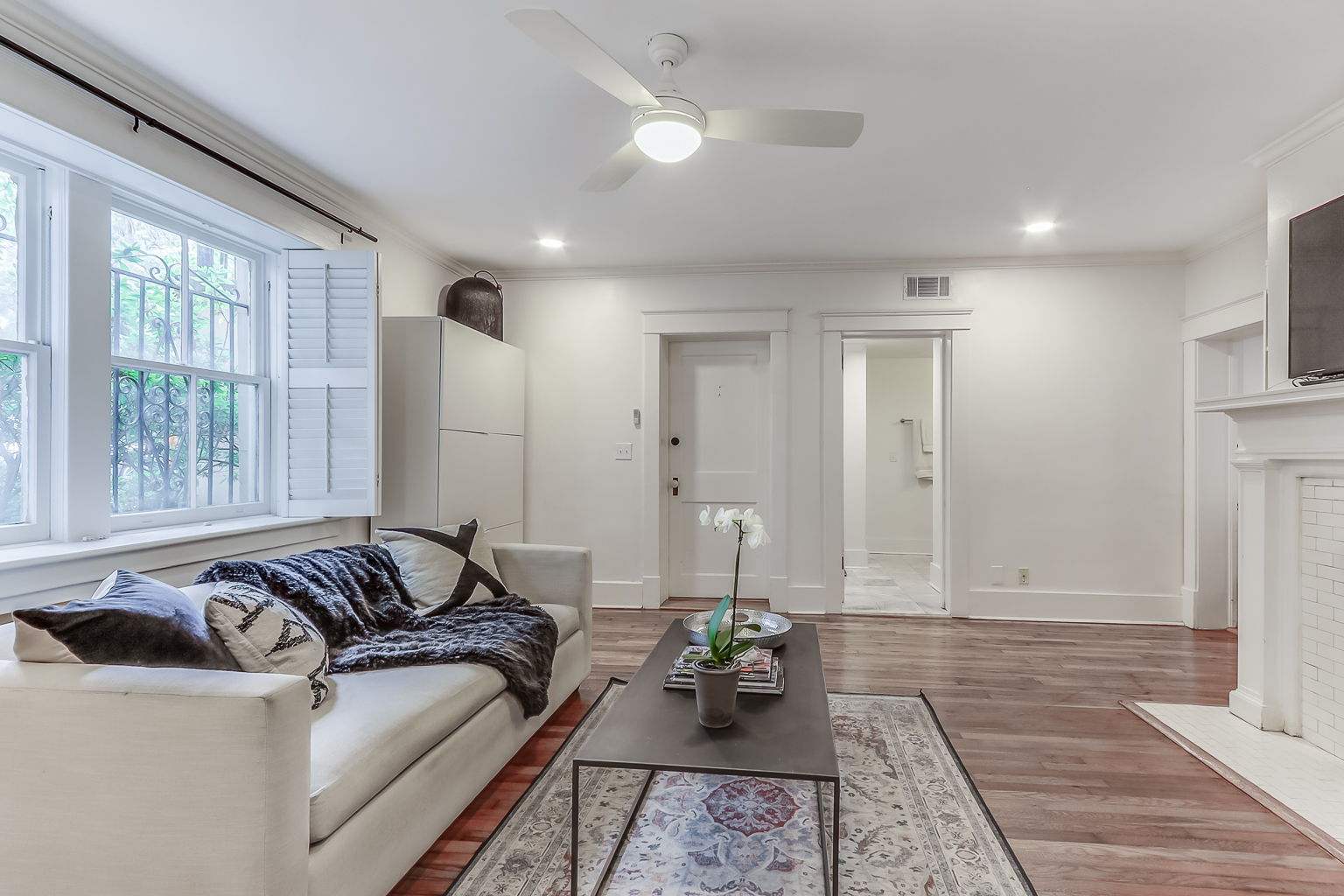 SQUARE 5 | SAVANNAH STAYS