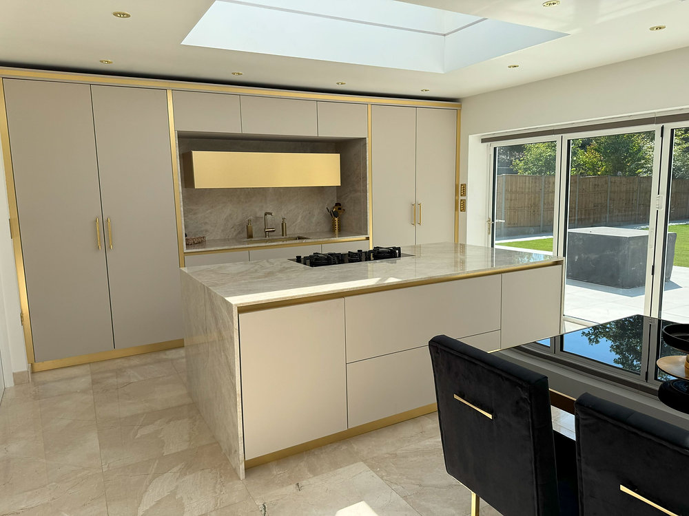 Looking for a luxury bespoke kitchen in Brookmans Park that balances ...