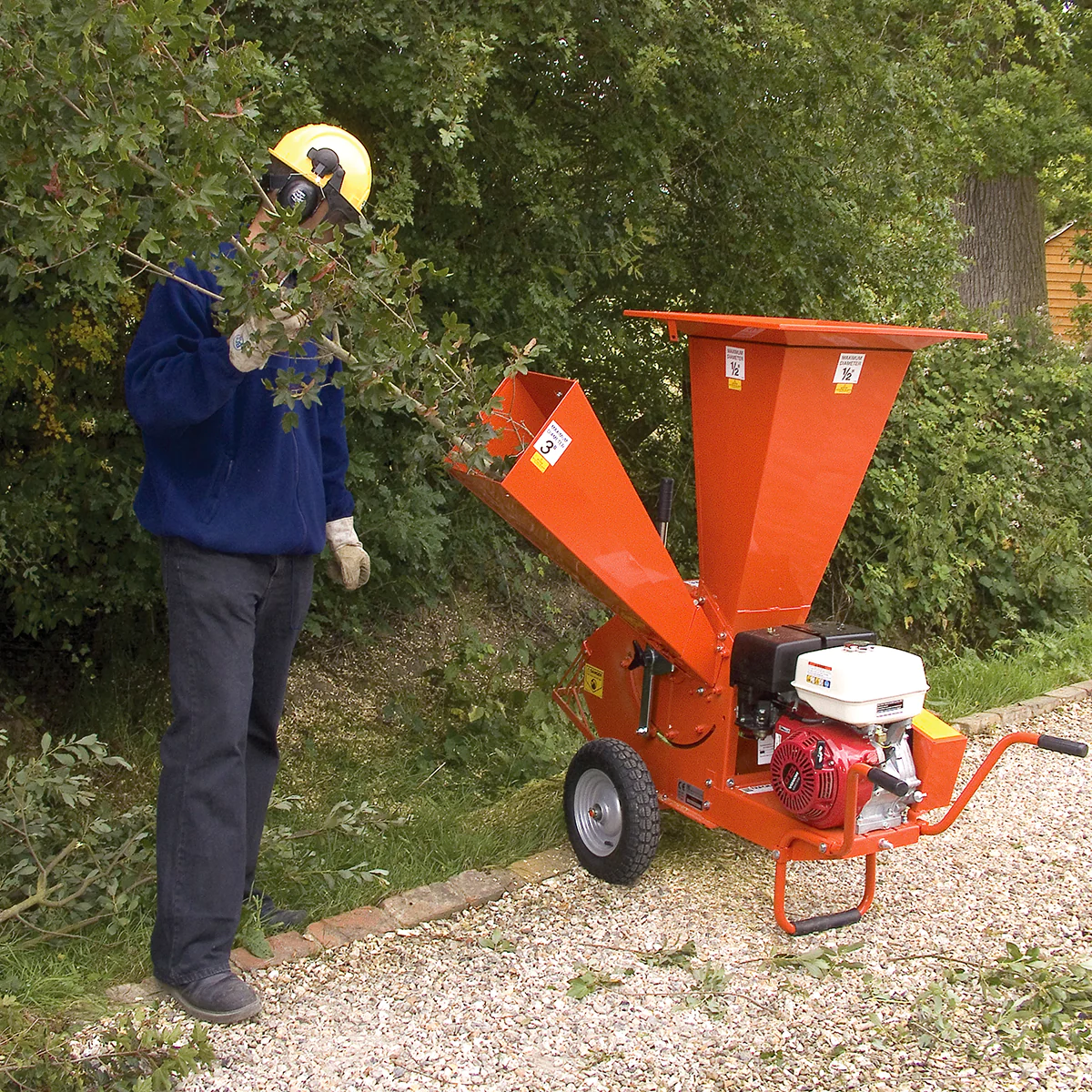 Caravaggi BIO 150 Chipper Shredder | FNR Plant Hire Ltd