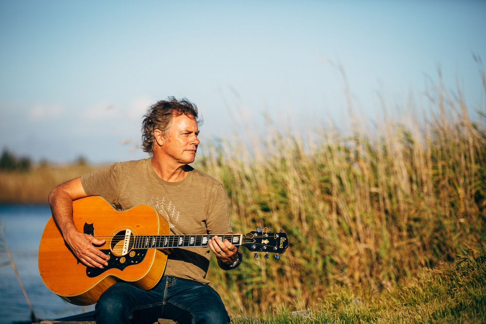 Robin Auld - A Melodic Bridge Between Continents | The Go-To Guy