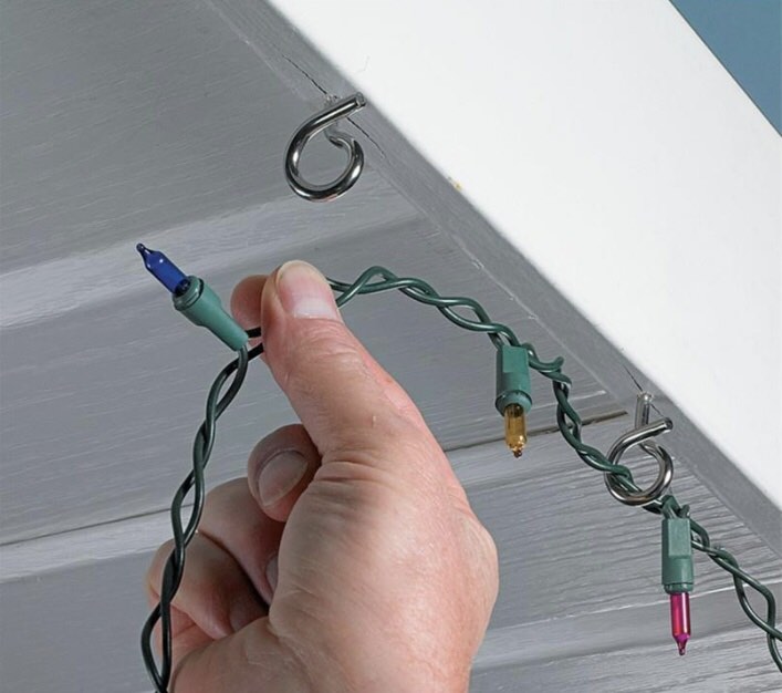 How to Install Exterior Christmas Lights / Christmas Lights ...