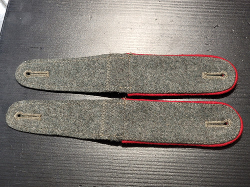 Reproduction WW2 German Shoulder Boards Artillery Red Enlisted Late War ...