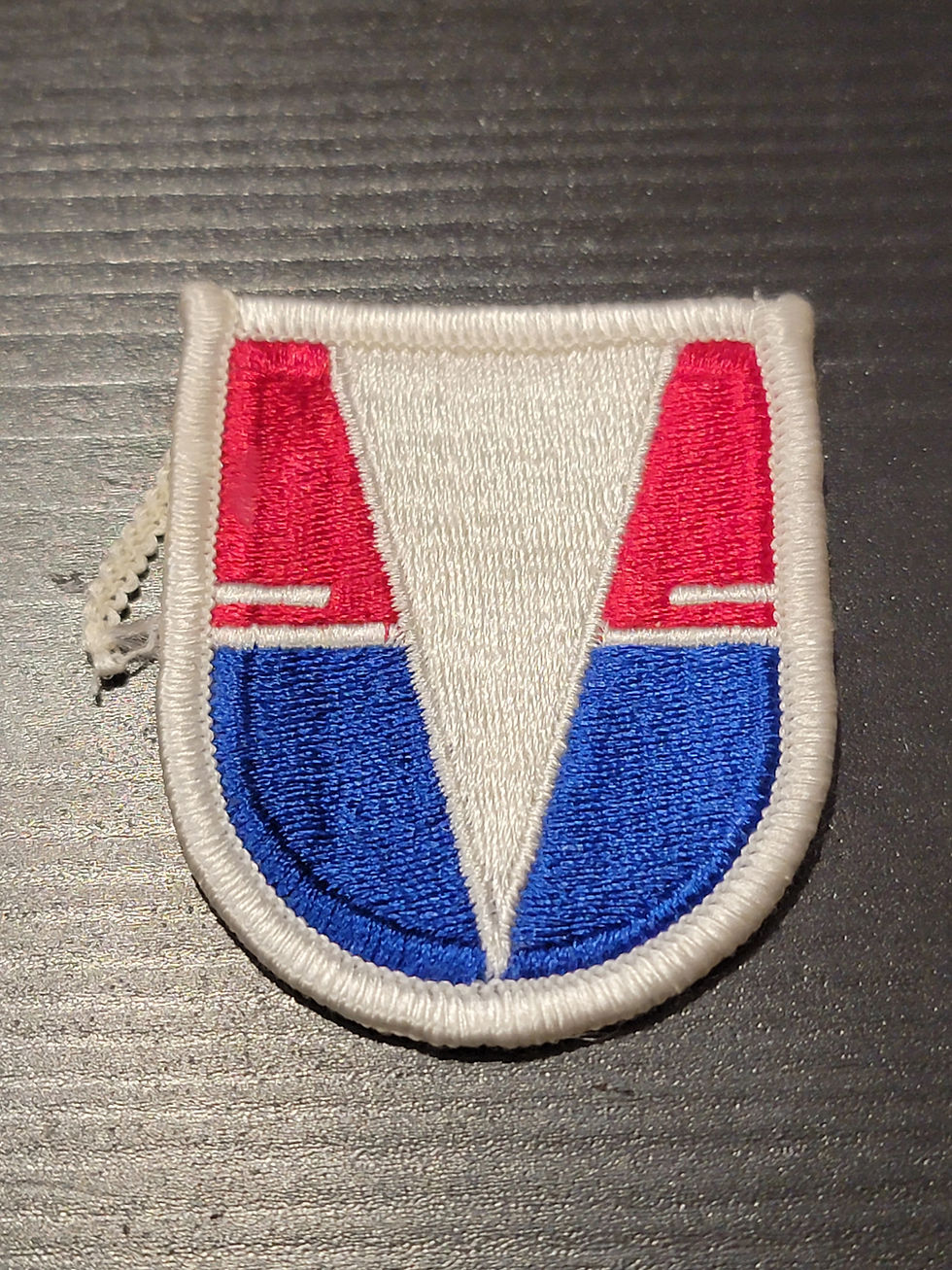 Original Vietnam US Army Engineer Battalion Beret Flash 886 | FlakWeasel