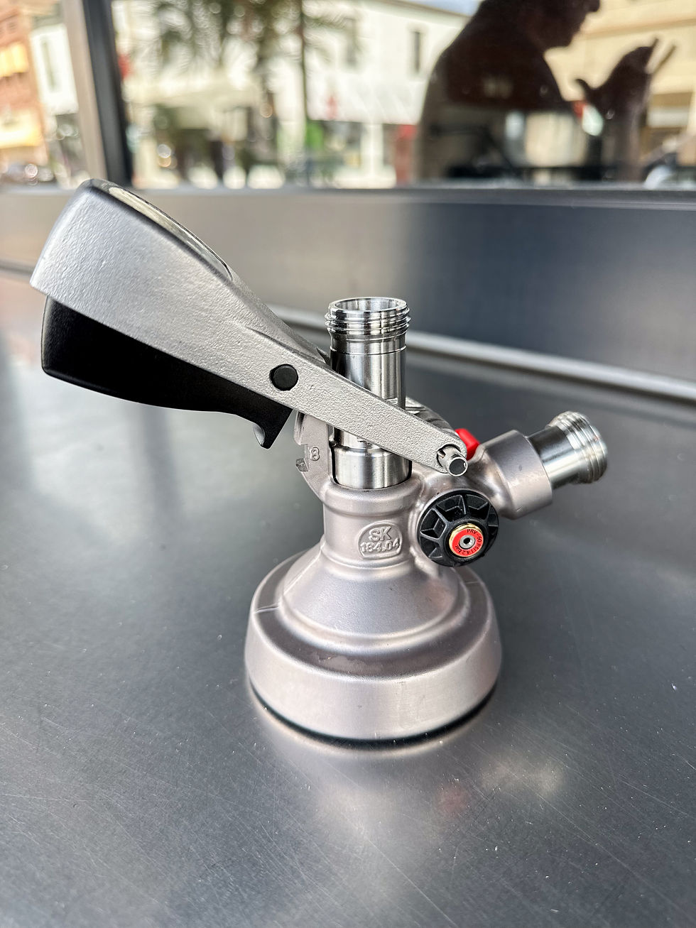 Keykeg Coupler | islandgrovewine