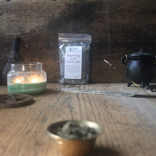 Raspberry Leaf Dried for Magic | Arachnes Web