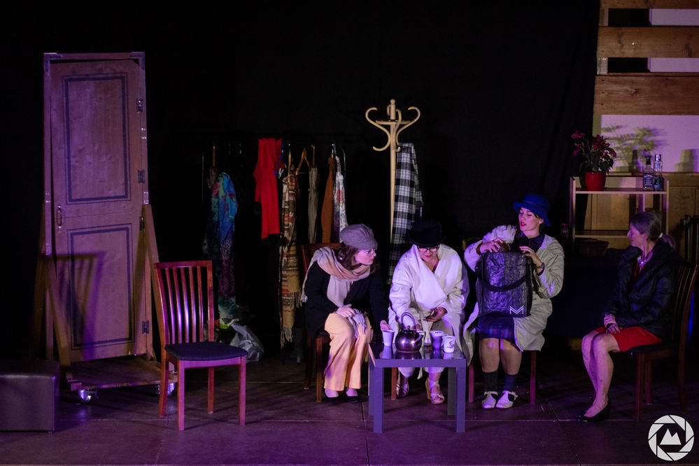 Liste de 200 exercices à faire pour des ateliers de théâtre.