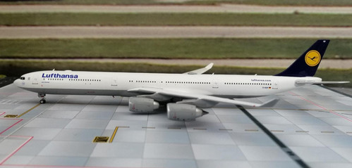 PHOENIX LUFTHANSA AIRBUS A340-600 D-AIHP "OLD C/S" 1/400 | wings400