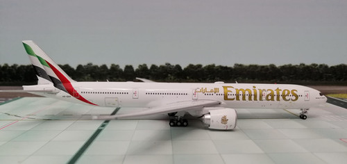 AV400 EMIRATES BOEING B777-300ER A6-ENV ( REVISED LIVERY) 1/400 | wings400