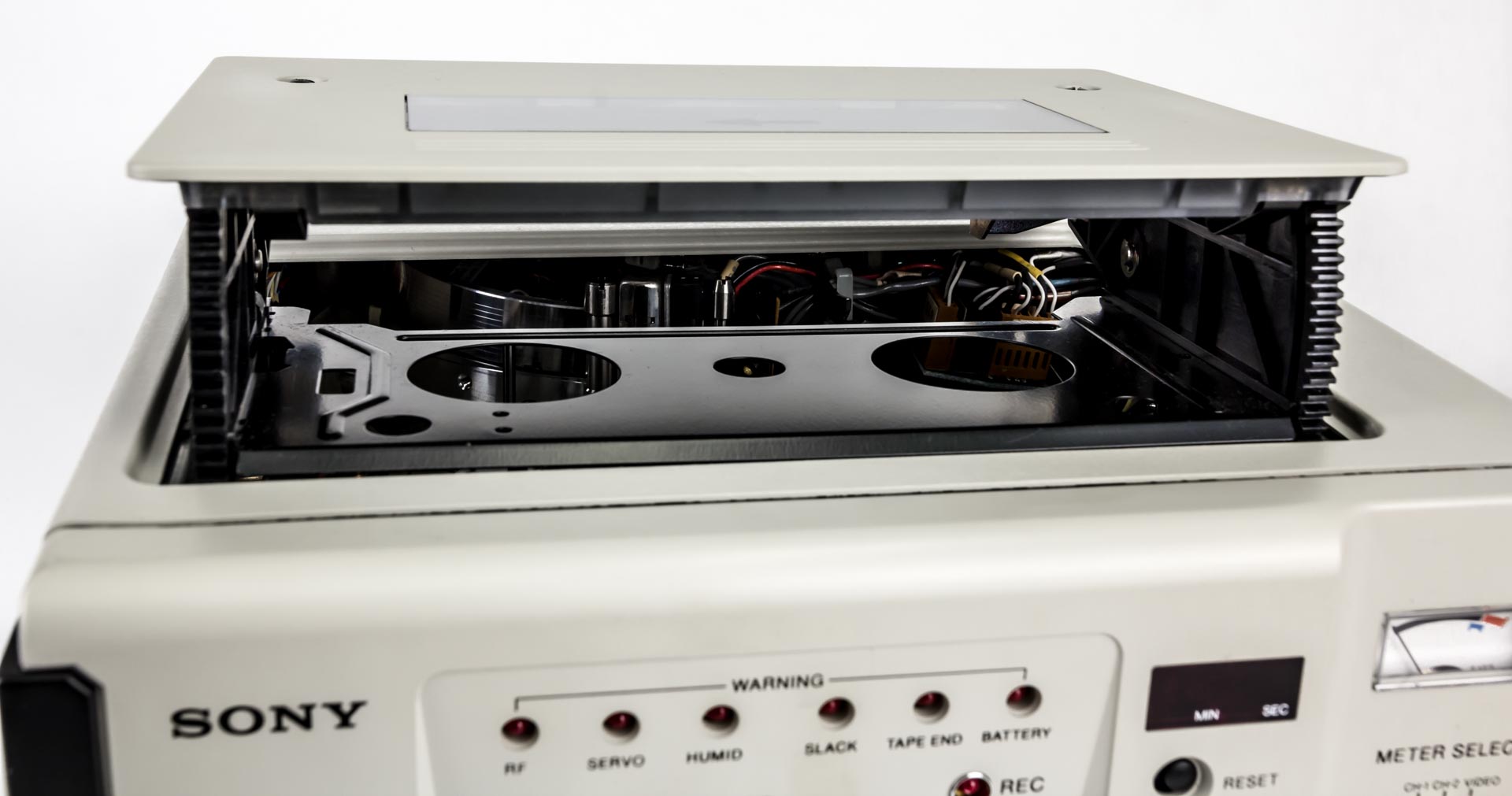 engcameracollection.sony-bvu-50p