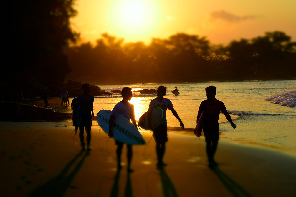 HOME | SURF BATUKARAS