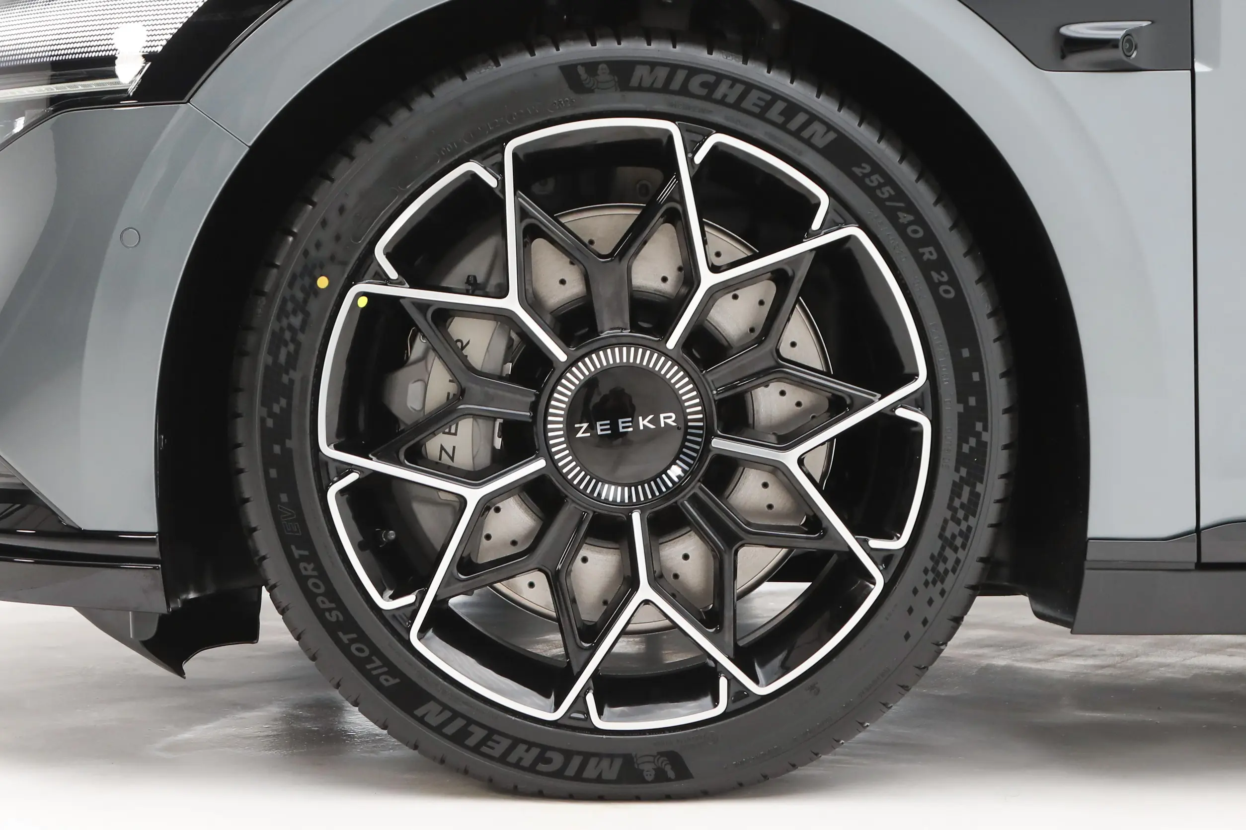 ZEEKR 007 2024 REAR-DRIVE 688KM | DYHO TRADE