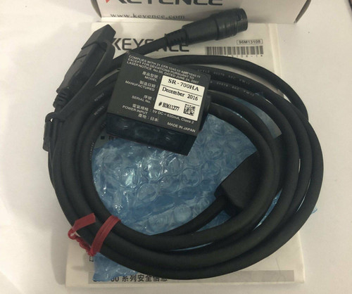 KEYENCE SR-700HA bar code reader KEYENCE