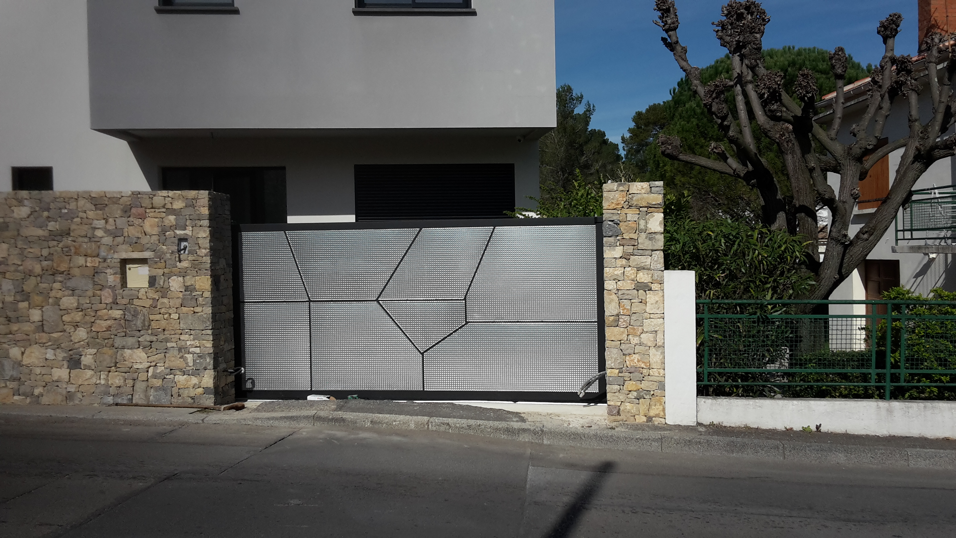 Portails métallique | Art Metal Père & Fils⎪Ferronnerie⎪Nîmes