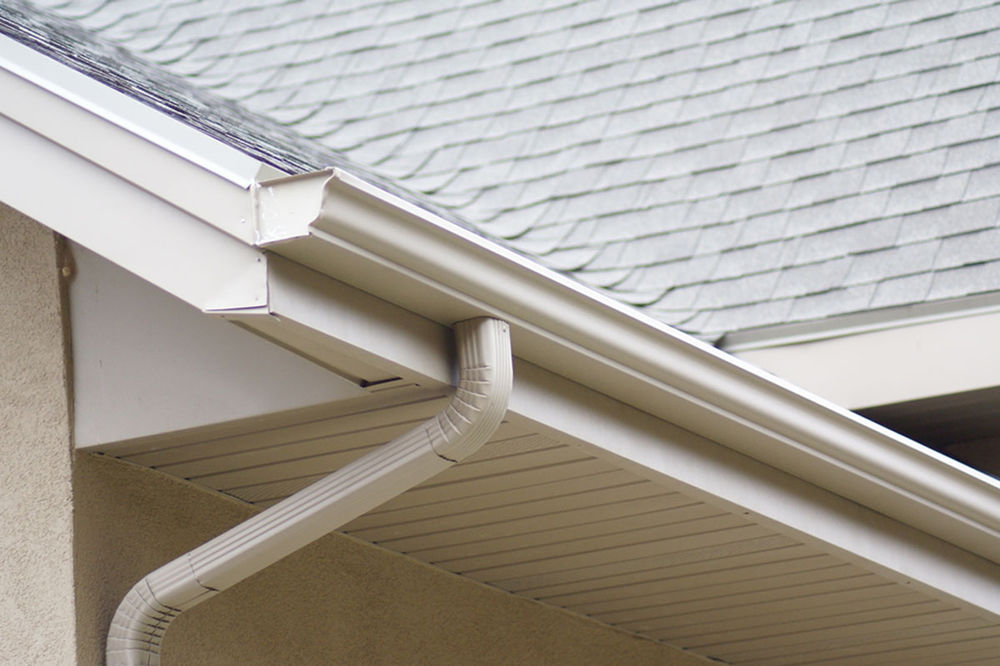 Como as calhas podem ajudar no reaproveitamento de água