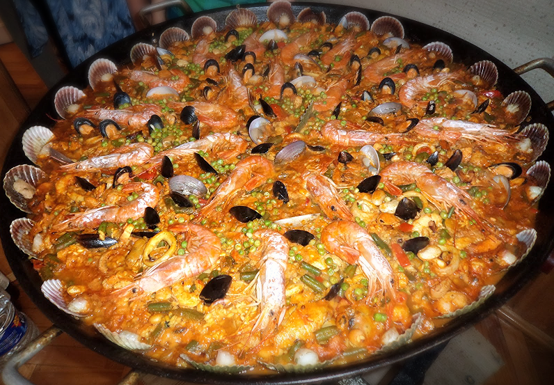 Oro rojo catering de paella para eventos y paellas gigantes