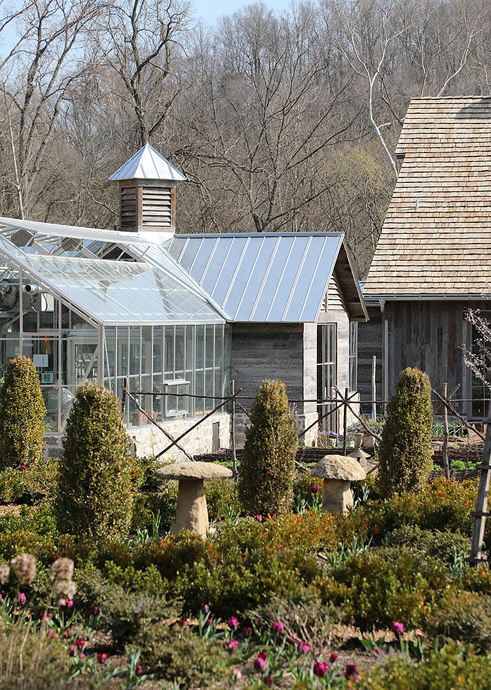 GROWING WITH NATURE IN THE BLOOMERIE GREENHOUSES