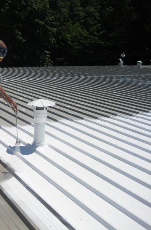 Silicone vs. Elastomeric Roof Coatings: A Comprehensive Comparison