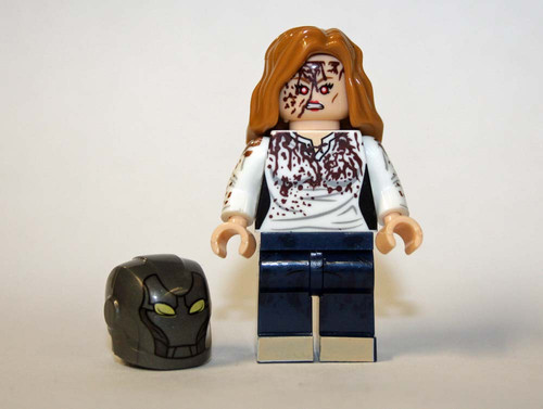 Wanda Maximoff Deluxe Multiverse of Madness Scarlet Witch Minifigure ...