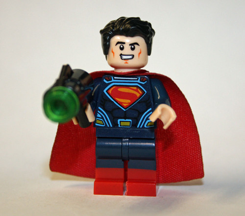 Superman with kryptonite gun DC Minifigure | minifigureoutlet
