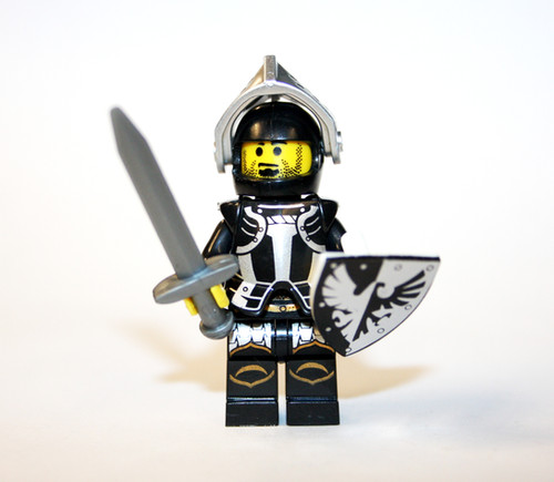 Black Falcon Knight Castle soldier Minifigure | minifigureoutlet