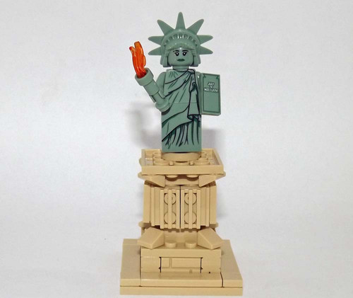 Statue of Liberty Deluxe Minifigure | minifigureoutlet