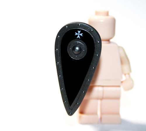 Teutonic Black Knight Shield for Minifigure | minifigureoutlet