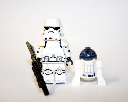 Stormtrooper with R2 Droid Star Wars Minifigure | minifigureoutlet