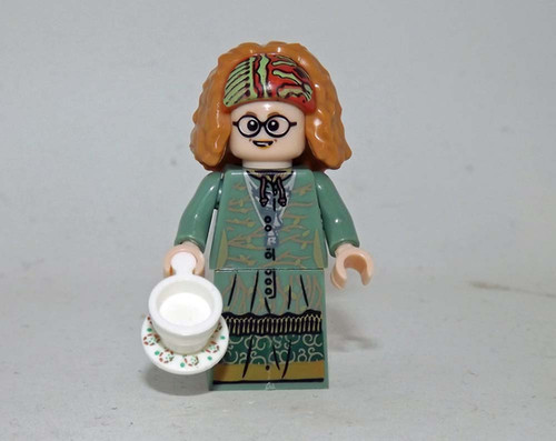 Professor Sybill Trelawney (Harry Potter) Minifigure | minifigureoutlet
