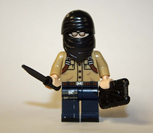 Terrorist C in turban with bomb Minifigure | minifigureoutlet