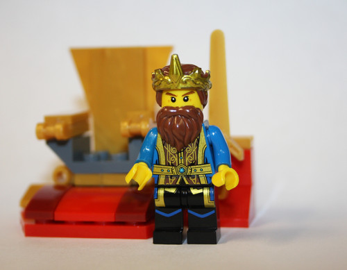 King with Throne Minifigure | minifigureoutlet