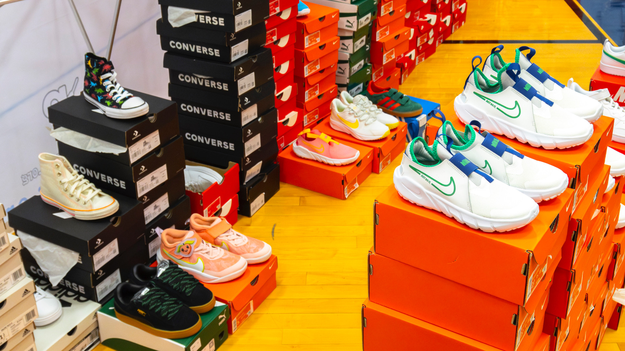 Request Shoes | Pasos for Oak Cliff