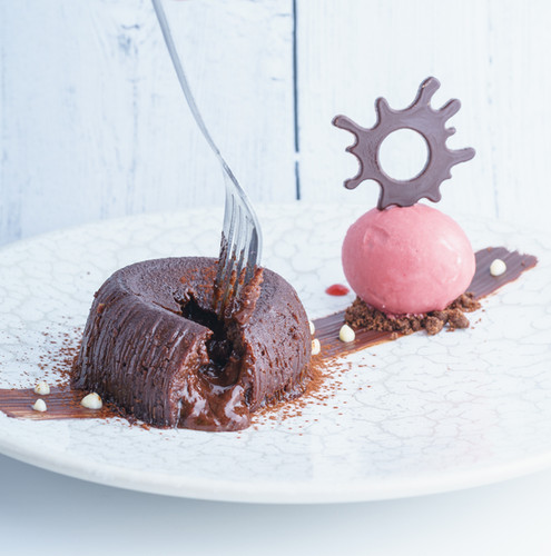 Baked soft centred chocolate fondant | Pivotal Foods