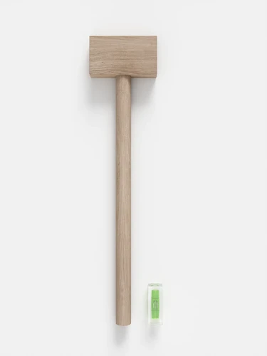 Part – Wooden hammer and water level | & halt