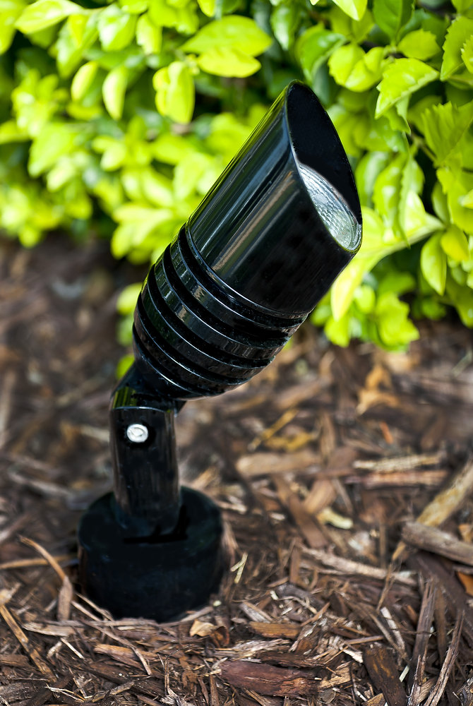 How to Install Landscape Lights: A Step by Step Guide