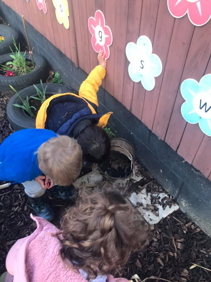 The benefits of outdoor play in early years