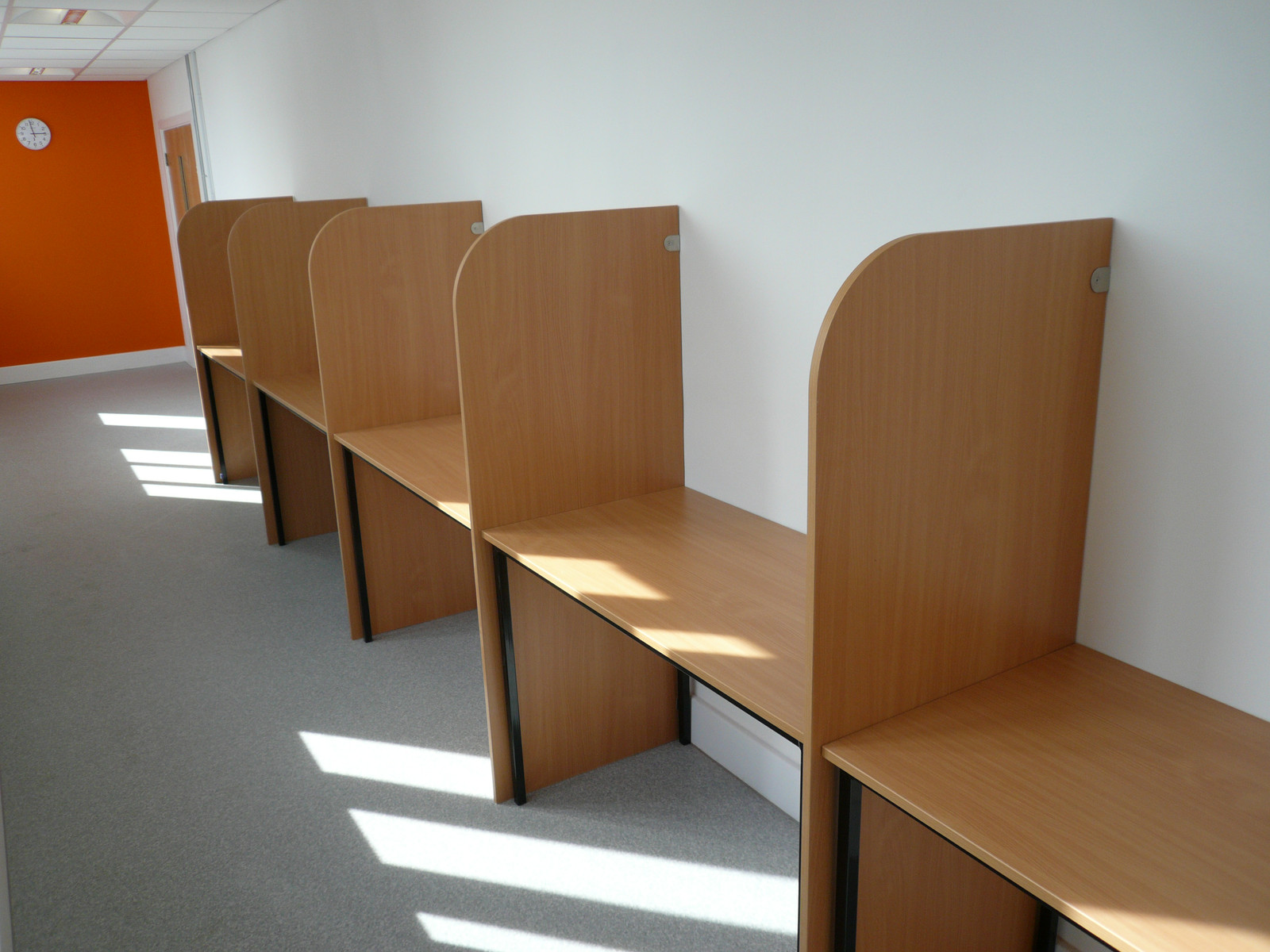 Lab UK | PRIMARY SCHOOL FURNITURE