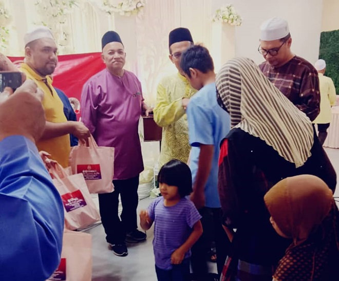 Anak yatim diraikan Persatuan Peniaga Kecil Melayu