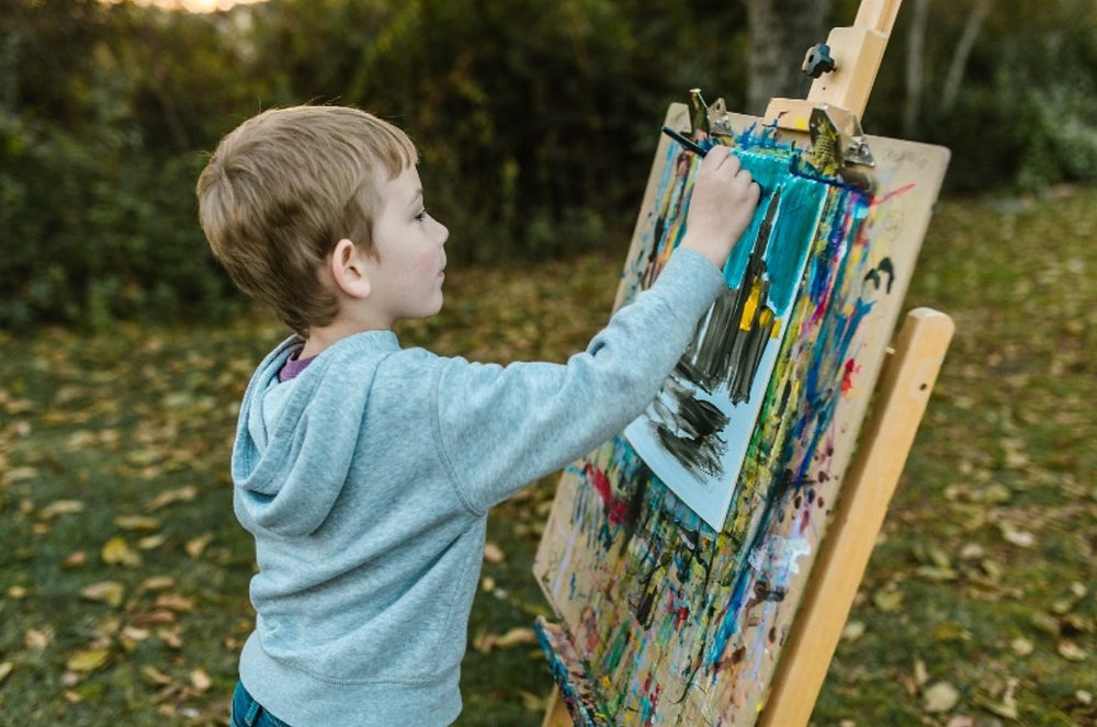 Tips to encourage creativity in children at home