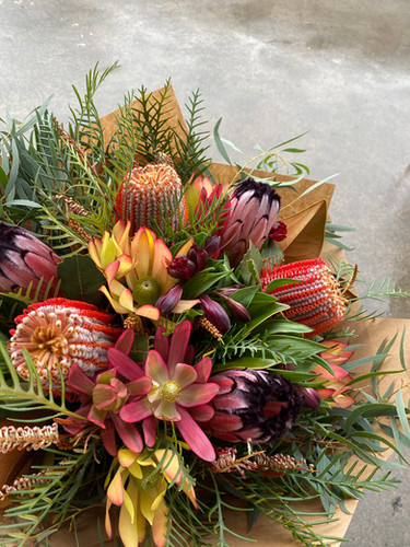 Farm Style Bouquet (Medium) | Peninsula Flowers