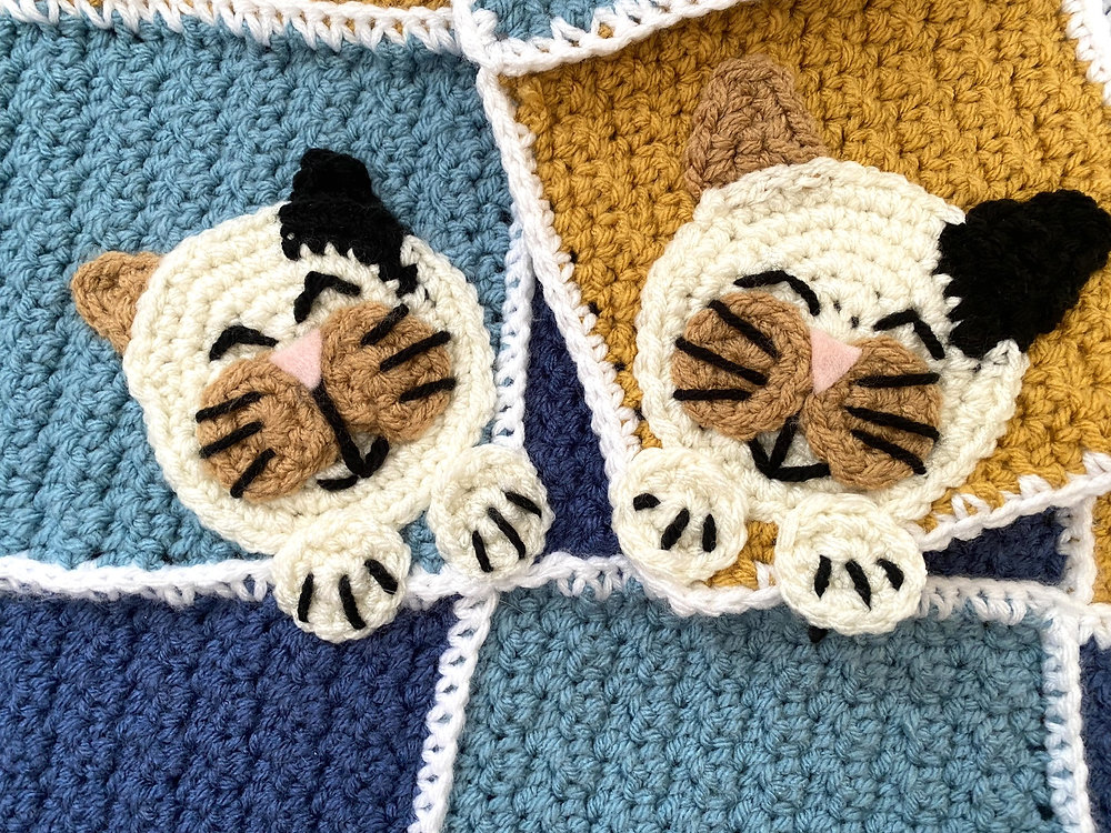 Adorable Calico Cat Applique for Cuddle Buddies Baby Blanket